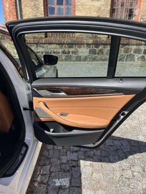 Balts BMW 530 2018 Klaipėda, ar dzinēja tilpumu 2.00 L un nobraukumu 97 tūkst. km par 21000 €, foto 19 vietnē AUTOMOTO.COM.LV