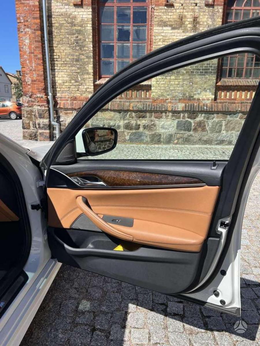 Balts BMW 530 2018 Klaipėda, ar dzinēja tilpumu 2.00 L un nobraukumu 97 tūkst. km par 21000 €, foto 21 vietnē AUTOMOTO.COM.LV