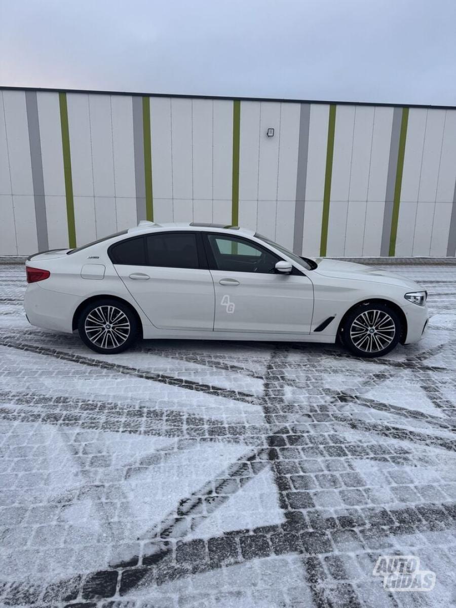 White BMW 530 2019 in Raseiniai, with an engine capacity of 2.00 L and mileage of 55 thousand km for 21000 €, photo 4 on AUTOMOTO.COM.LV