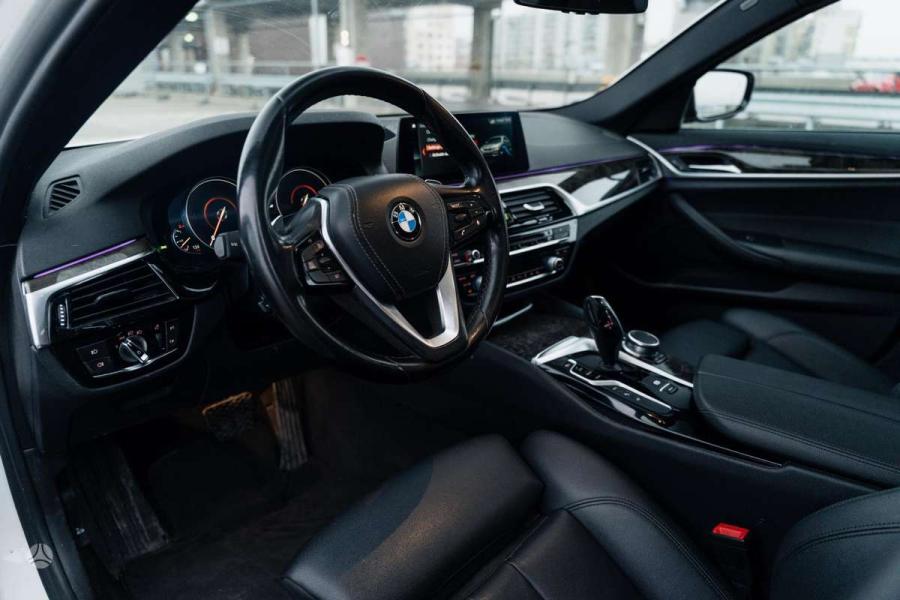 Balts BMW 530 2019 Viļņa, ar dzinēja tilpumu 2.00 L un nobraukumu 129 tūkst. km par 19900 €, foto 21 vietnē AUTOMOTO.COM.LV