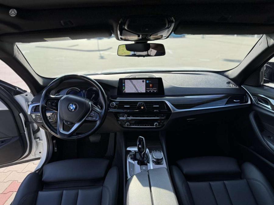 Balts BMW 530 2019 Viļņa, ar dzinēja tilpumu 2.00 L un nobraukumu 70 tūkst. km par 20000 €, foto 10 vietnē AUTOMOTO.COM.LV