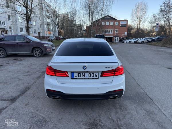 Balts BMW 530 2019 Viļņa, ar dzinēja tilpumu 3.00 L un nobraukumu 107 tūkst. km par 32500 €, foto 5 vietnē AUTOMOTO.COM.LV