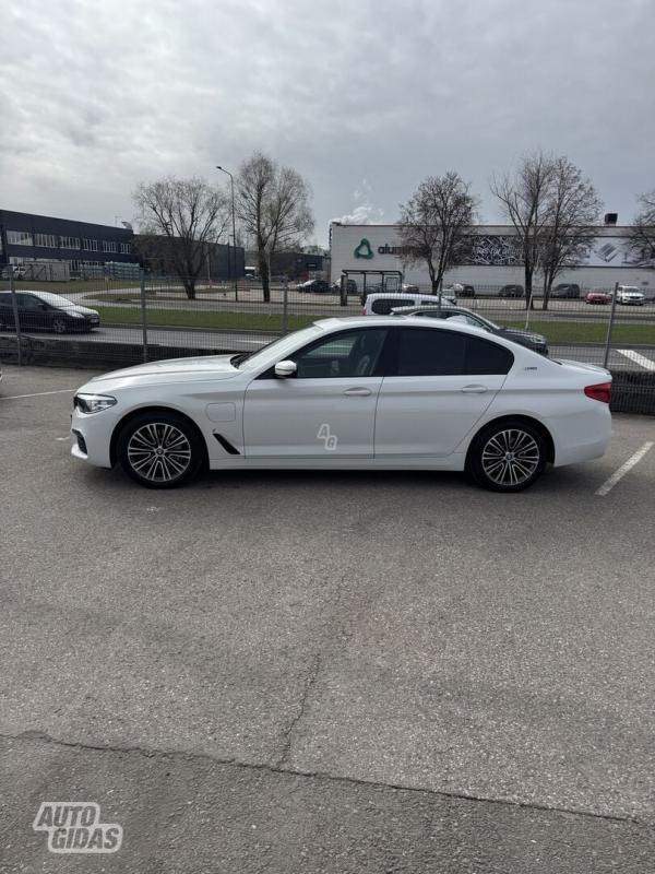 White BMW 530 2019 in Kaunas, with an engine capacity of 2.00 L and mileage of 55 thousand km for 21000 €, photo 5 on AUTOMOTO.COM.LV