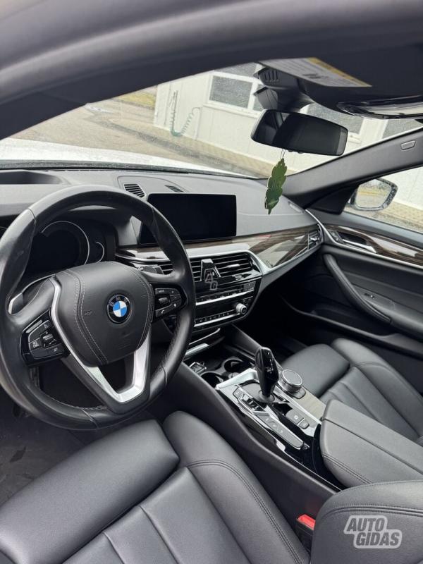 White BMW 530 2019 in Kaunas, with an engine capacity of 2.00 L and mileage of 55 thousand km for 21000 €, photo 10 on AUTOMOTO.COM.LV