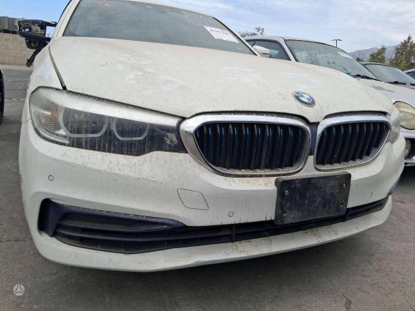 Balts BMW 530 2019 Viļņa, ar dzinēja tilpumu 2.00 L un nobraukumu 247 tūkst. km par 10700 €, foto 4 vietnē AUTOMOTO.COM.LV