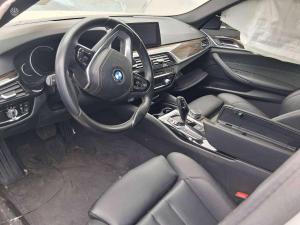 White BMW 530 2019 in Vilnius, with an engine capacity of 2.00 L and mileage of 247 thousand km for 10700 €, photo 19 on AUTOMOTO.COM.LV