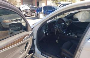 White BMW 530 2019 in Vilnius, with an engine capacity of 2.00 L and mileage of 247 thousand km for 10700 €, photo 20 on AUTOMOTO.COM.LV