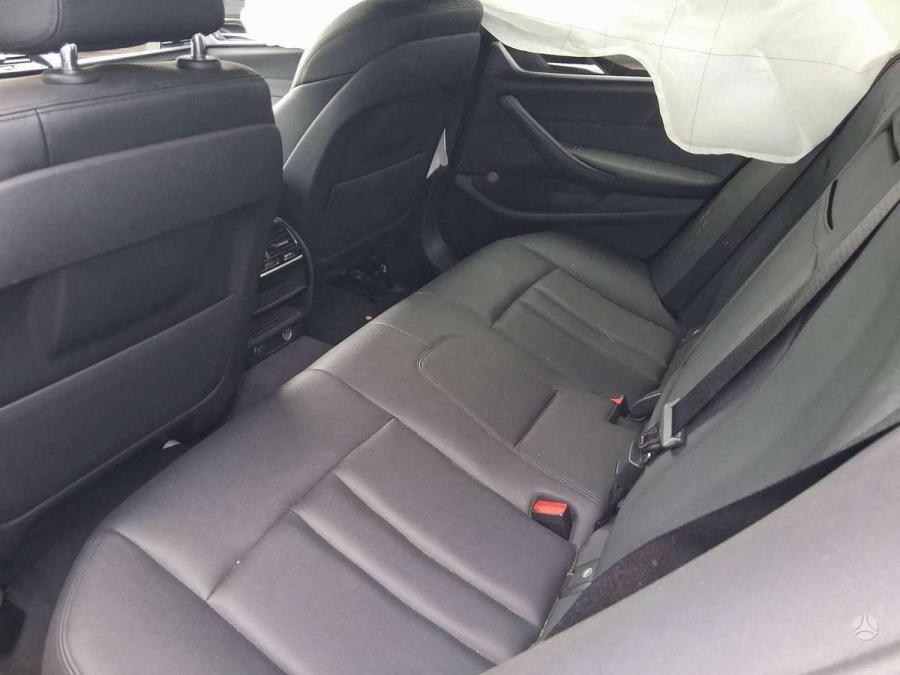 White BMW 530 2019 in Vilnius, with an engine capacity of 2.00 L and mileage of 247 thousand km for 10700 €, photo 22 on AUTOMOTO.COM.LV