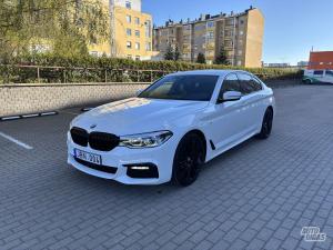 White BMW 530 2019 in Vilnius, with an engine capacity of 3.00 L and mileage of 112 thousand km for 30000 €, photo 4 on AUTOMOTO.COM.LV
