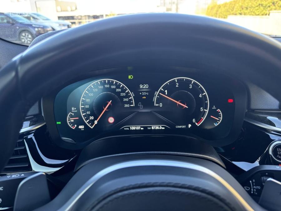 White BMW 530 2019 in Vilnius, with an engine capacity of 3.00 L and mileage of 112 thousand km for 30000 €, photo 10 on AUTOMOTO.COM.LV