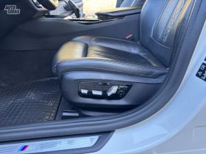 White BMW 530 2019 in Vilnius, with an engine capacity of 3.00 L and mileage of 112 thousand km for 30000 €, photo 14 on AUTOMOTO.COM.LV