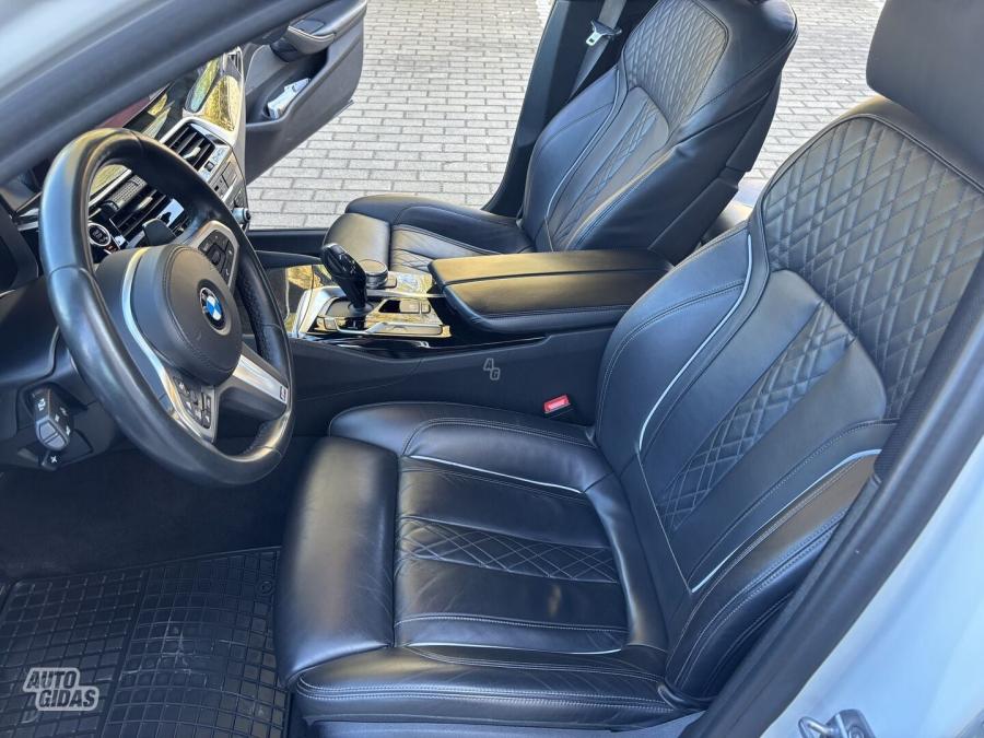 White BMW 530 2019 in Vilnius, with an engine capacity of 3.00 L and mileage of 112 thousand km for 30000 €, photo 24 on AUTOMOTO.COM.LV