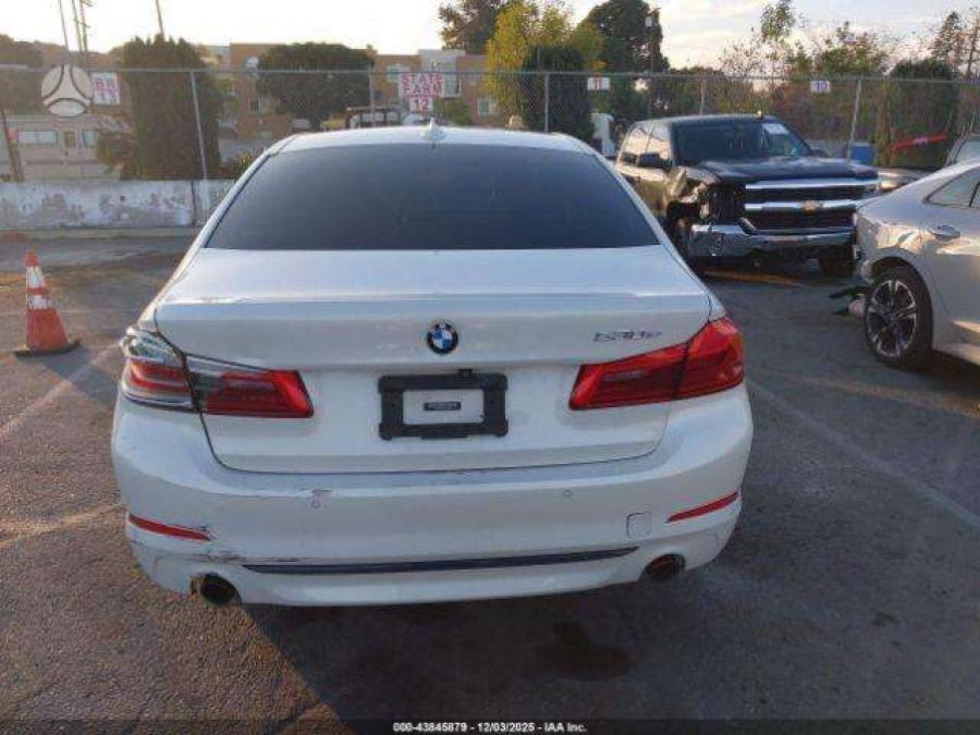 White BMW 530 2020 in Klaipeda, with an engine capacity of 2.00 L and mileage of 114 thousand km for 10800 €, photo 16 on AUTOMOTO.COM.LV