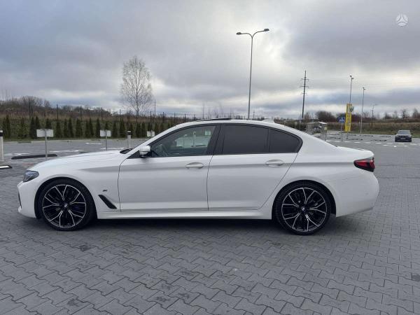 White BMW 530 2020 in Kaunas, with an engine capacity of 3.00 L and mileage of 205 thousand km for 31500 €, photo 7 on AUTOMOTO.COM.LV