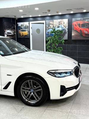 Balts BMW 530 2021 Rīga, ar dzinēja tilpumu 2.00 L un nobraukumu 70 tūkst. km par 30900 €, foto 3 vietnē AUTOMOTO.COM.LV