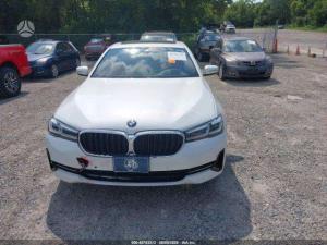 White BMW 530 2021 in Klaipeda, with an engine capacity of 0.00 L and mileage of 69 thousand km for 13200 €, photo 13 on AUTOMOTO.COM.LV