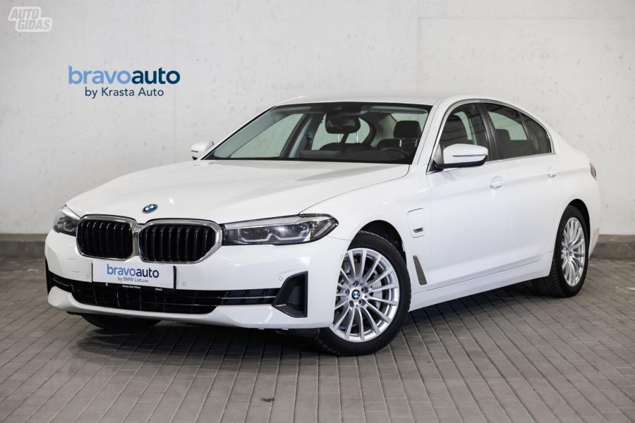 Balts BMW 530 2022 Viļņa, ar dzinēja tilpumu 2.00 L un nobraukumu 96 tūkst. km par 31991 €, foto 1 vietnē AUTOMOTO.COM.LV