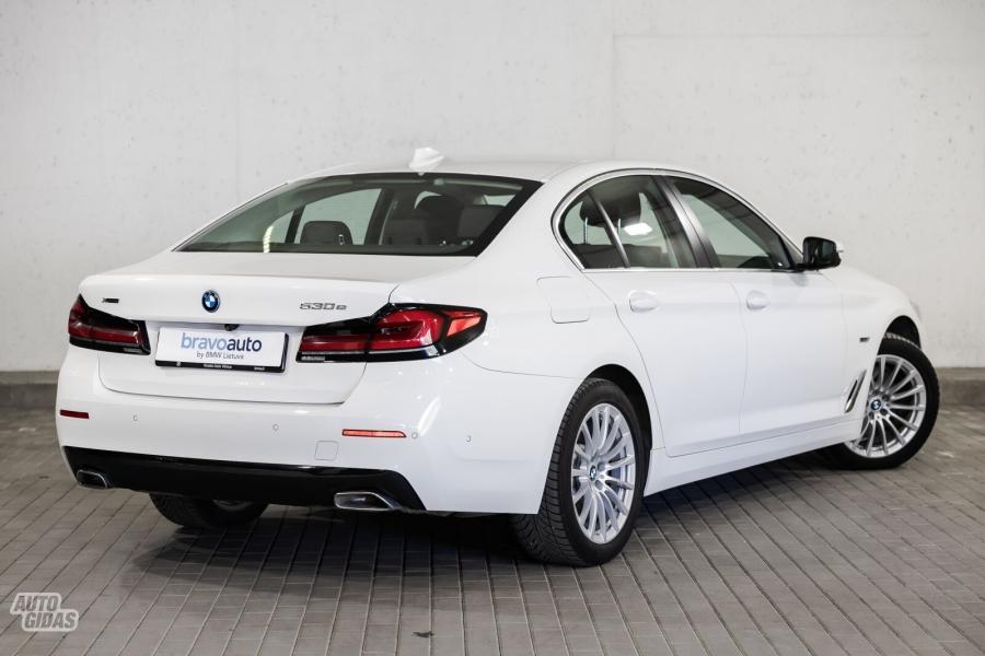 Balts BMW 530 2022 Viļņa, ar dzinēja tilpumu 2.00 L un nobraukumu 96 tūkst. km par 31991 €, foto 9 vietnē AUTOMOTO.COM.LV