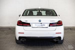 Balts BMW 530 2022 Viļņa, ar dzinēja tilpumu 2.00 L un nobraukumu 96 tūkst. km par 31991 €, foto 12 vietnē AUTOMOTO.COM.LV