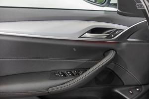 Balts BMW 530 2022 Viļņa, ar dzinēja tilpumu 2.00 L un nobraukumu 96 tūkst. km par 31991 €, foto 27 vietnē AUTOMOTO.COM.LV