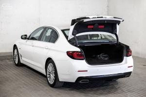 Balts BMW 530 2022 Viļņa, ar dzinēja tilpumu 2.00 L un nobraukumu 96 tūkst. km par 31991 €, foto 30 vietnē AUTOMOTO.COM.LV