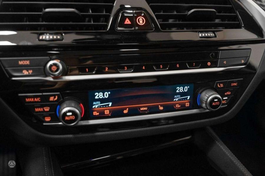 Белый БМВ 530 2022 в Вильнюс, объемом двигателя 3.00 л и пробегом 47 тыс. км за 34900 €, фото 17 на AUTOMOTO.COM.LV