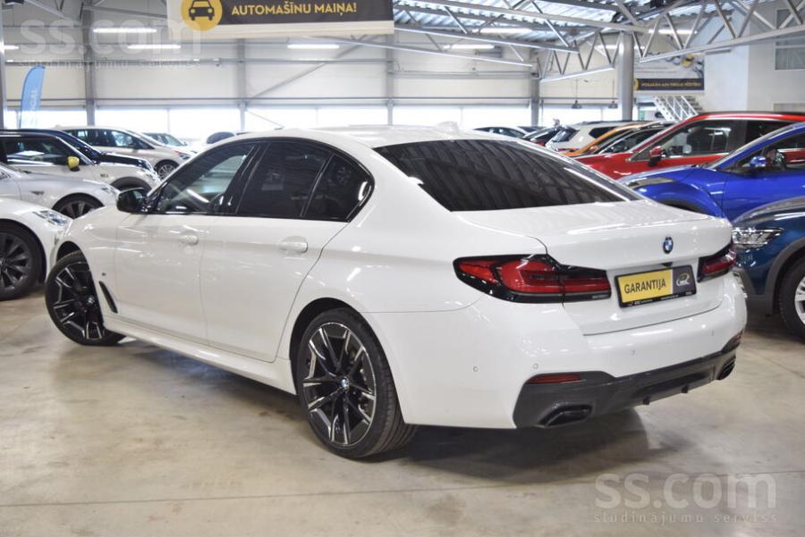 Balts BMW 530 2023 Rīga, ar dzinēja tilpumu 3.00 L un nobraukumu 87 tūkst. km par 39900 €, foto 3 vietnē AUTOMOTO.COM.LV