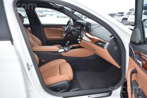 Balts BMW 530 2023 Rīga, ar dzinēja tilpumu 3.00 L un nobraukumu 87 tūkst. km par 39900 €, foto 15 vietnē AUTOMOTO.COM.LV