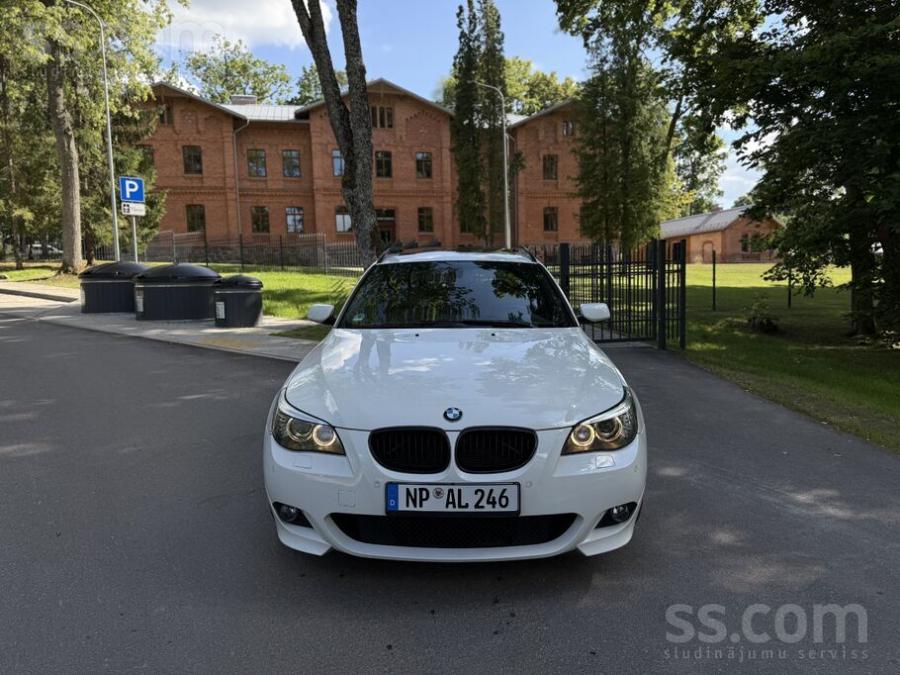 Белый БМВ 530 2009 в Цесис, объемом двигателя 3.00 л и пробегом 292 тыс. км за 7950 €, фото 3 на AUTOMOTO.COM.LV
