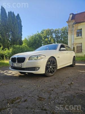 Белый БМВ 530 2010 в Вентспилс, объемом двигателя 3.00 л и пробегом 370 тыс. км за 10000 €, фото  на AUTOMOTO.COM.LV