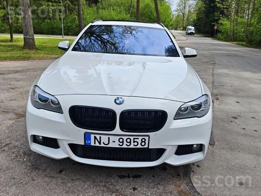White BMW 530 2011 in Ogre, with an engine capacity of 3.00 L and mileage of 0 thousand km for 8900 €, photo 4 on AUTOMOTO.COM.LV