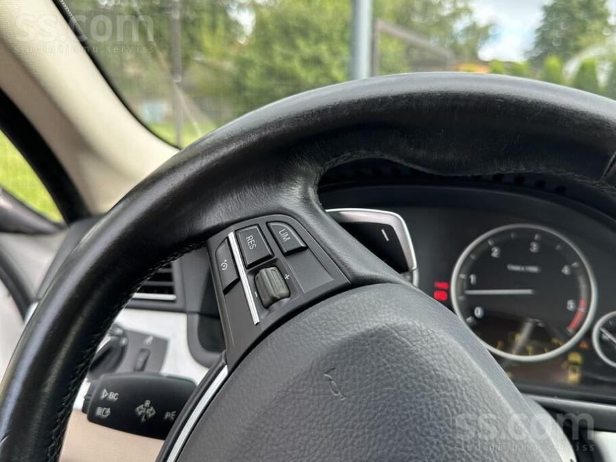 Balts BMW 530 2011 Tukums, ar dzinēja tilpumu 3.00 L un nobraukumu 390 tūkst. km par 6990 €, foto 19 vietnē AUTOMOTO.COM.LV