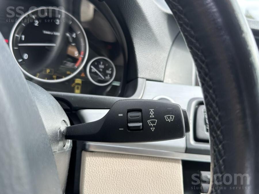 Balts BMW 530 2011 Tukums, ar dzinēja tilpumu 3.00 L un nobraukumu 390 tūkst. km par 6990 €, foto 21 vietnē AUTOMOTO.COM.LV