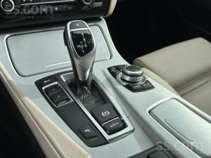 Balts BMW 530 2011 Tukums, ar dzinēja tilpumu 3.00 L un nobraukumu 390 tūkst. km par 6990 €, foto 23 vietnē AUTOMOTO.COM.LV