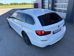 Balts BMW 530 2011 Panevēža, ar dzinēja tilpumu 3.00 L un nobraukumu 423 tūkst. km par 7800 €, foto 9 vietnē AUTOMOTO.COM.LV