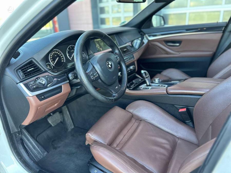 Balts BMW 530 2011 Panevēža, ar dzinēja tilpumu 3.00 L un nobraukumu 423 tūkst. km par 7800 €, foto 11 vietnē AUTOMOTO.COM.LV