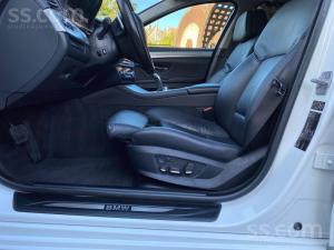 White BMW 530 2011 in Riga, with an engine capacity of 3.00 L and mileage of 275 thousand km for 13500 €, photo 8 on AUTOMOTO.COM.LV