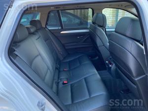 White BMW 530 2011 in Riga, with an engine capacity of 3.00 L and mileage of 275 thousand km for 13500 €, photo 9 on AUTOMOTO.COM.LV