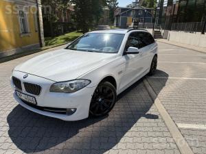 White BMW 530 2011 in Riga, with an engine capacity of 3.00 L and mileage of 275 thousand km for 13500 €, photo  on AUTOMOTO.COM.LV