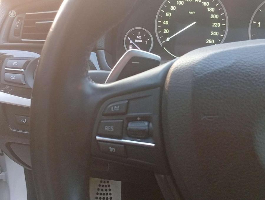 Balts BMW 530 2011 Kėdainiai, ar dzinēja tilpumu 3.00 L un nobraukumu 308 tūkst. km par 8650 €, foto 25 vietnē AUTOMOTO.COM.LV