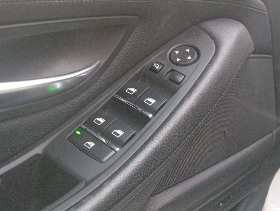 Balts BMW 530 2011 Kėdainiai, ar dzinēja tilpumu 3.00 L un nobraukumu 308 tūkst. km par 8650 €, foto 26 vietnē AUTOMOTO.COM.LV