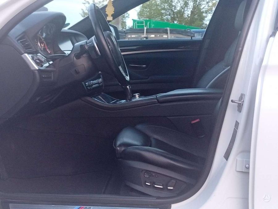 Balts BMW 530 2011 Kėdainiai, ar dzinēja tilpumu 3.00 L un nobraukumu 308 tūkst. km par 8650 €, foto 31 vietnē AUTOMOTO.COM.LV