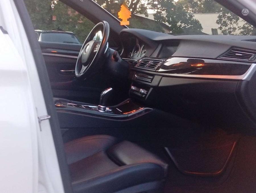 Balts BMW 530 2011 Kėdainiai, ar dzinēja tilpumu 3.00 L un nobraukumu 308 tūkst. km par 8650 €, foto 32 vietnē AUTOMOTO.COM.LV