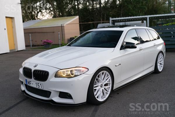 White BMW 530 2011 in Liepaja, with an engine capacity of 3.00 L and mileage of 237 thousand km for 12500 €, photo 11 on AUTOMOTO.COM.LV