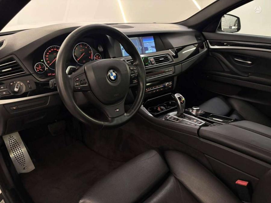 White BMW 530 2012 in Marijampole, with an engine capacity of 2.99 L and mileage of 307 thousand km for 8999 €, photo 3 on AUTOMOTO.COM.LV