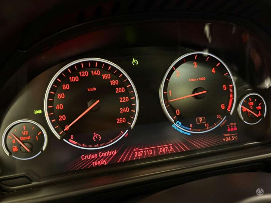White BMW 530 2012 in Marijampole, with an engine capacity of 2.99 L and mileage of 307 thousand km for 8999 €, photo 13 on AUTOMOTO.COM.LV