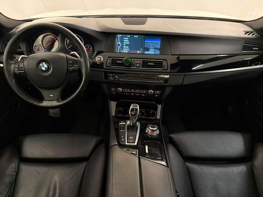 White BMW 530 2012 in Marijampole, with an engine capacity of 2.99 L and mileage of 307 thousand km for 8999 €, photo 16 on AUTOMOTO.COM.LV