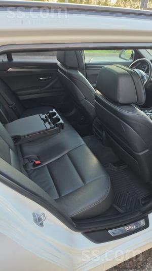 White BMW 530 2013 in Riga, with an engine capacity of 3.00 L and mileage of 333 thousand km for 12000 €, photo 8 on AUTOMOTO.COM.LV