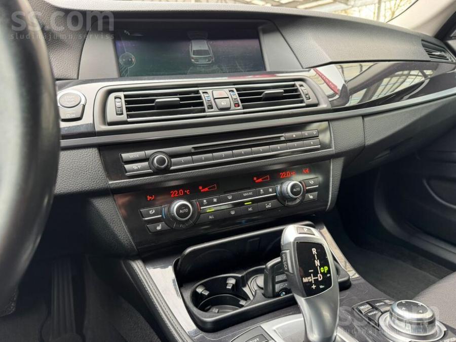 Balts BMW 530 2013 Rīga, ar dzinēja tilpumu 3.00 L un nobraukumu 370 tūkst. km par 9100 €, foto 9 vietnē AUTOMOTO.COM.LV