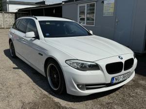 White BMW 530 2013 in Riga, with an engine capacity of 3.00 L and mileage of 265 thousand km for 10200 €, photo 4 on AUTOMOTO.COM.LV